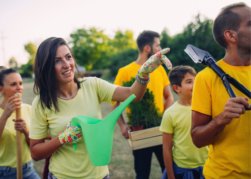 5 Ways to Engage Employees and Give Back - Helper Helper